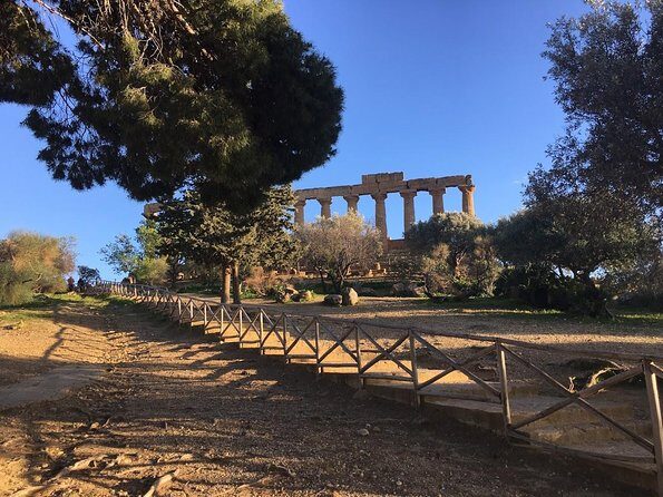 Palermo to Siracusa: stop at Valley of Temples & Roman Villa - The Transport and Logistics