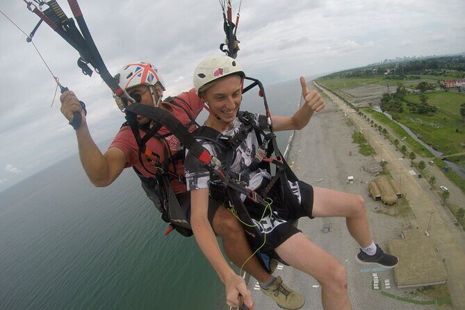 Paragliding tandem flights in Georgia - The Experience from the Travelers Perspective
