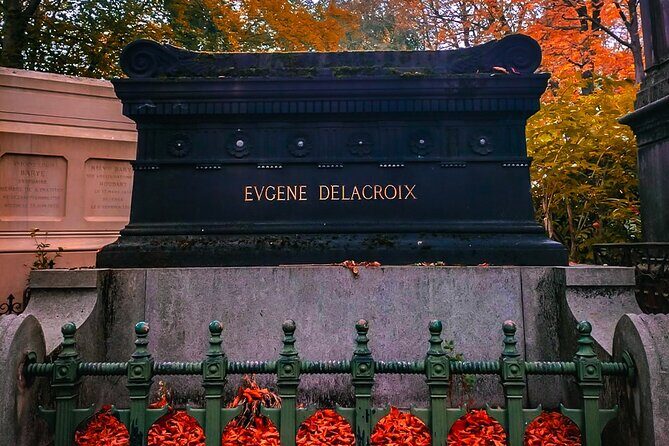 Paris Pere Lachaise Cemetery Small Group Guided Tour - Authentic Experiences: What Travelers Say