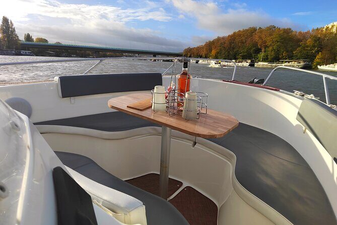 Paris Private Seine River Cruise Embark near Eiffel Tower - Authenticity and Comfort
