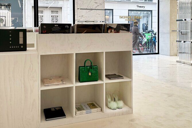 Paris Private Shopping Spree & Walking Tour with a Local Guide - What Travelers Say