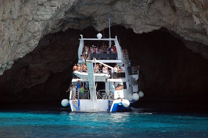 Paxos and Antipaxos Cruise from Corfu - An In-depth Look at This Paxos and Antipaxos Tour