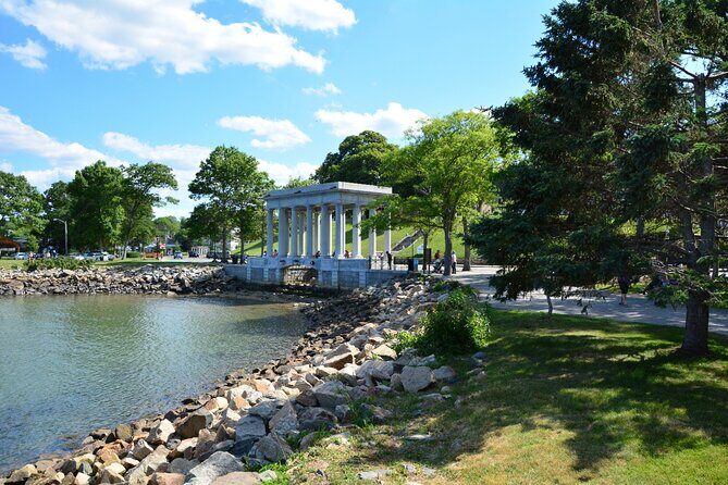 Plymouth Pilgrims Self-Guided Walking Audio Tour - An Authentic Tour of Plymouth’s Key Sites