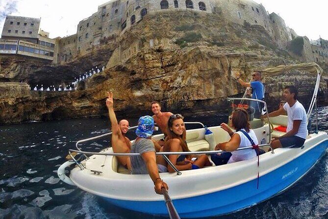 POLIGNANO BY BOAT: amazing sea caves and free drinks! - The Balance of Value and Experience