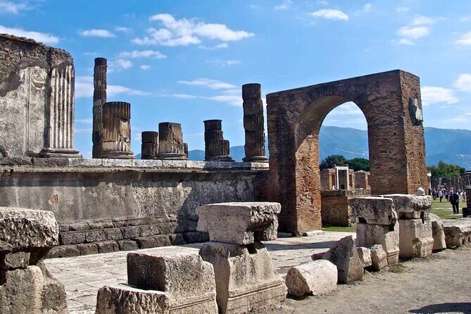 Pompeii, Vesuvius & Wine Tasting - A Practical Breakdown of the Tour Experience