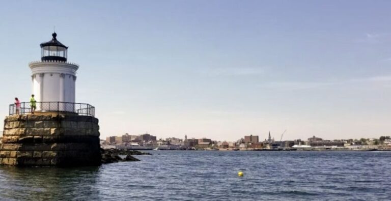 Portland: Maine Lighthouses Sightseeing Cruise with Drinks - Pricing and Value