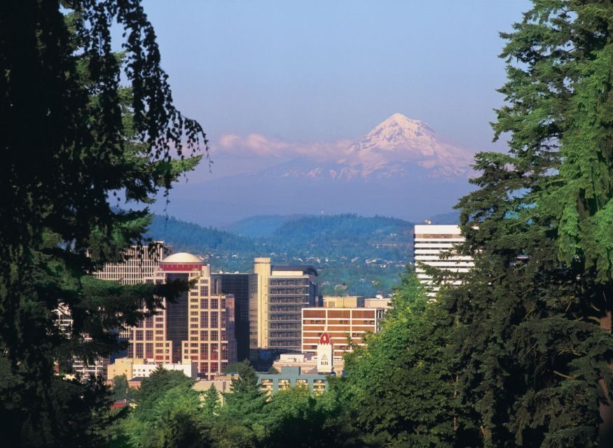 Portland, Oregon: Pink Trolley Hop-On Hop-Off Tour - Who Will Love This Tour?