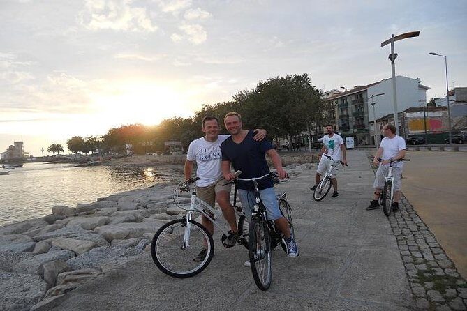 Porto Downtown and Sightseeing Bike Tour - Authentic Experiences and Review Highlights