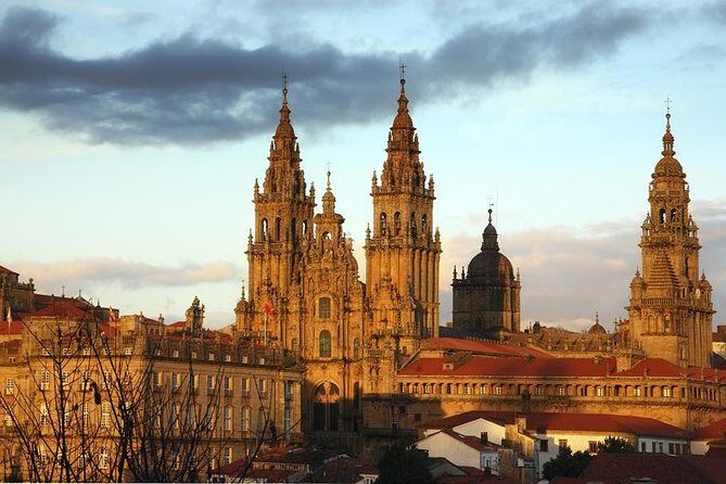 Porto: Santiago de Compostela and Valença do Minho Day Trip - Deep Dive into the Itinerary