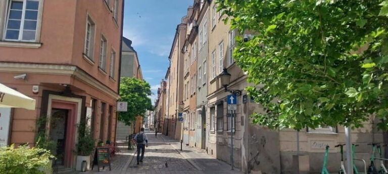 Pozna: Guided Bike/E-Bike Tour with Local Attractions - What Sets This Tour Apart?