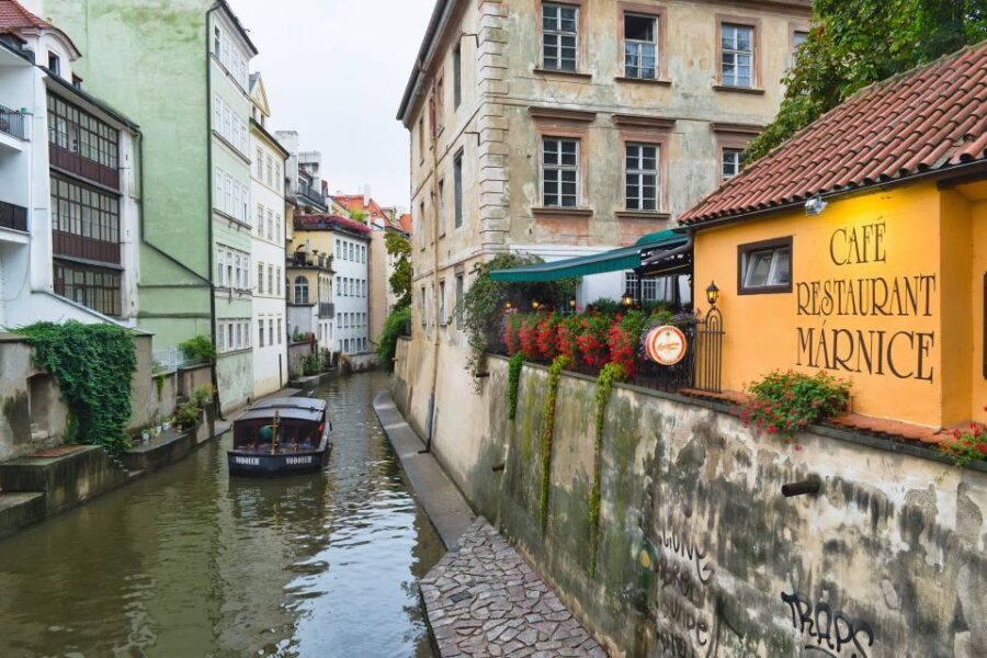Prague: 1.5-Hour River Boat Cruise and Guided Tour - Who Should Consider This Tour?