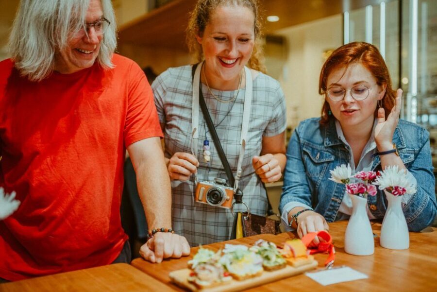 Prague: Award-Winning Old Town Food Tour with Four Drinks - What To Expect From the Experience