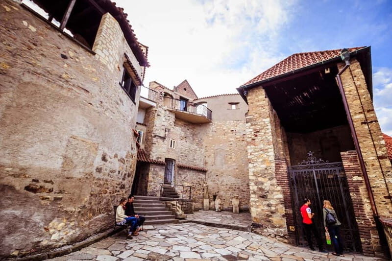 Prague Castle: 1-Hour Introduction Tour with Entry Ticket - Valuing the Experience: Is It Worth It?