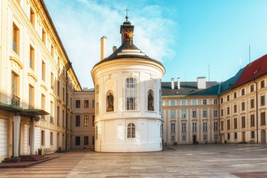 Prague Castle & Castle District: 2-Hour Guided Tour - Highlights in Detail