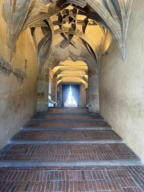 Prague Castle Interiors and Guards Ceremony Tour - FAQ