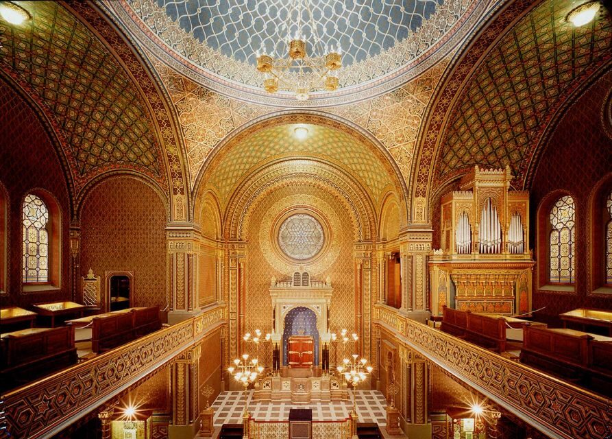 Prague: Classical Concert in the Spanish Synagogue - Performers and Acoustics