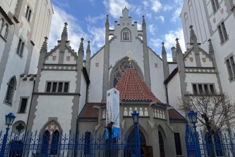 Prague: Jewish Town Guided Walking Tour - Who Would Enjoy This Tour?