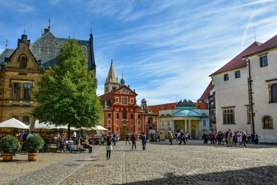 Prague: Prague Castle and Lobkowicz Palace Entry Tickets - What Travelers Say