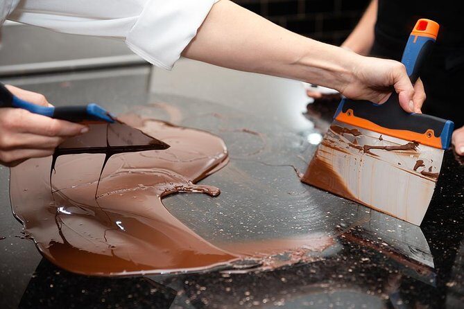 Praliné Rocher Chocolate making class in Paris (collective) - Authentic Travelers’ Perspectives