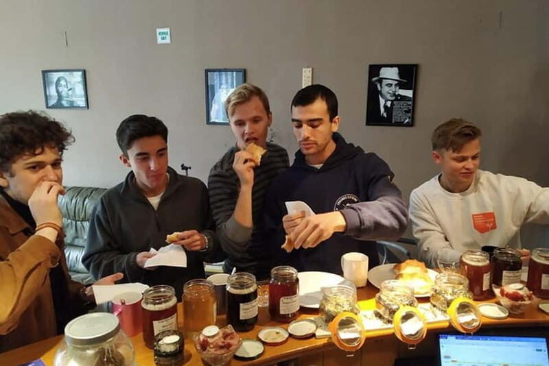 Premium honey and herbal tea tasting - A Well-Balanced and Authentic Experience