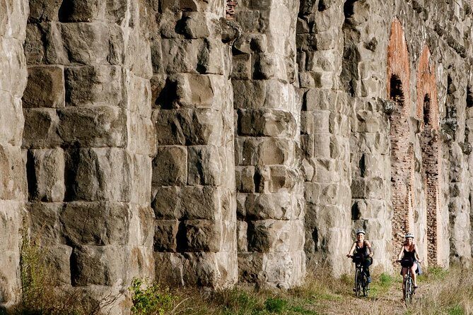 PRIVATE Appian Way and Lake Albano Ebike Tour with Italian Lunch - Cycling Along Ancient Roman Roads