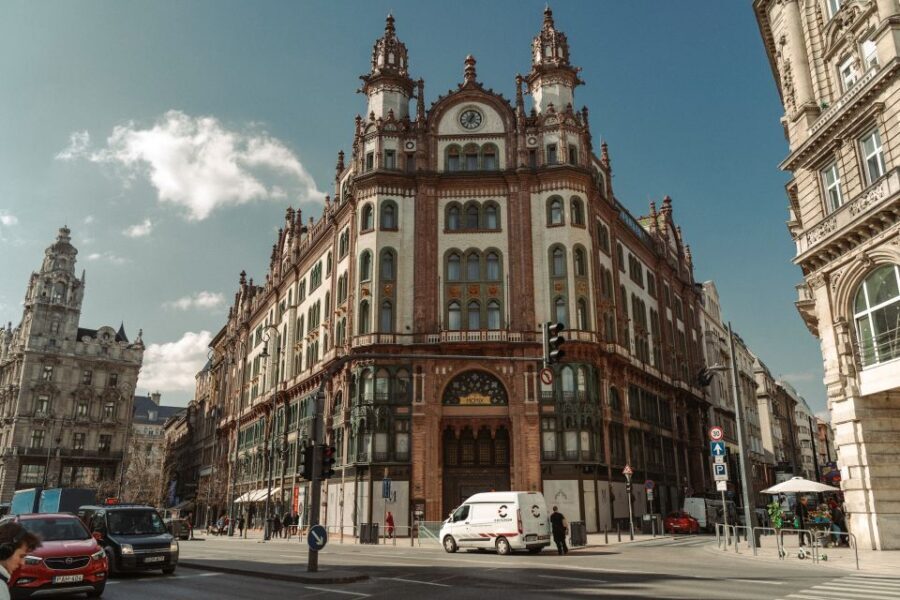 Private Art Nouveau Budapest Tour - Key Points