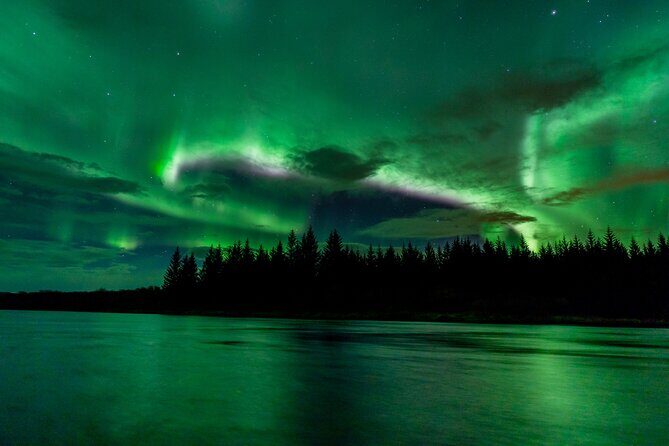 Private Aurora Hunt with Photos in Super Defender - Who Would Love This Tour?