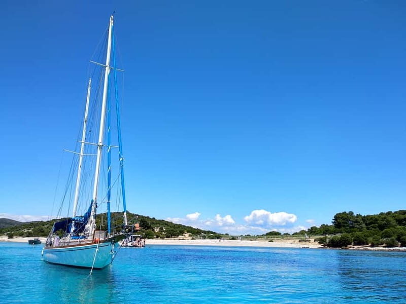 Private Boat Tour From Hvar: Vis Island, Green & Blue Cave - Setting Out: What the Tour Looks Like