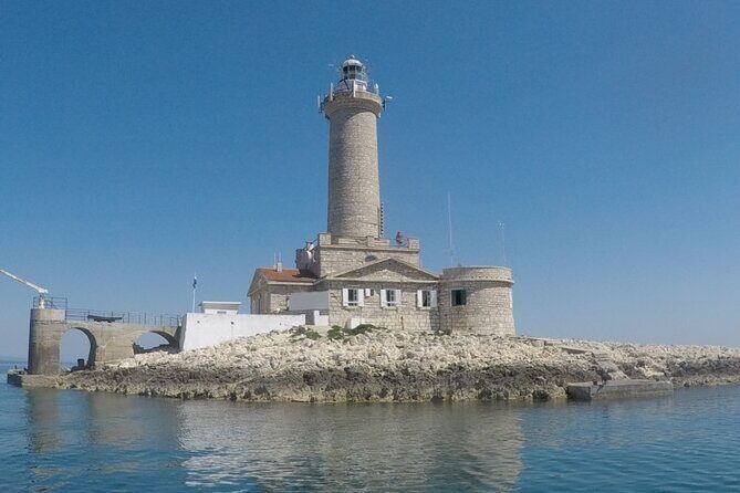 Private Boat Tour with Captain Stile in Medulin - Stop 2: Porer Lighthouse