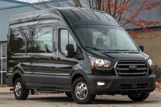 Private Bus or Limo Transfer Orlando Airport to Theme Park Hotels - The Vehicles and Comfort