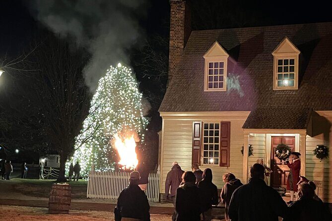 Private Colonial Williamsburg Christmas Holiday Decorations Walking Tour - Authenticity & Expert Guidance
