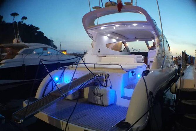 Private Cruise around Capri - yacht 50' - Exploring the Full-Day Capri Yacht Tour