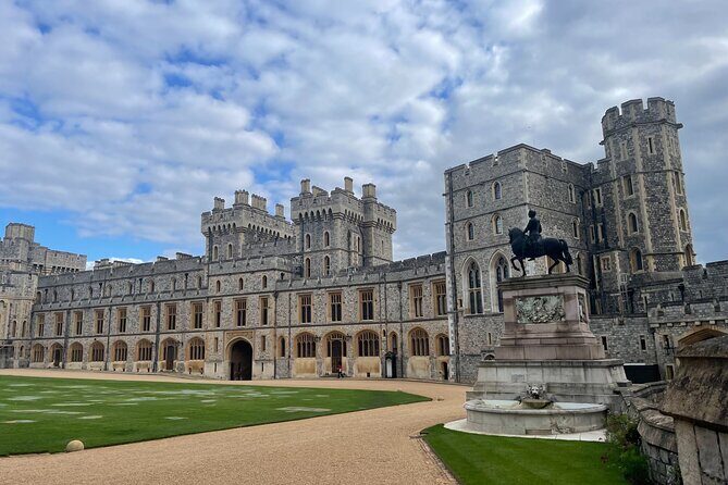 Private Day Tour to Bath and Windsor Castle - In-Depth Exploration of Bath
