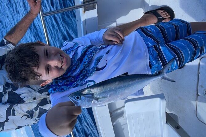 Private Fishing Charter for Family and Friends in Honolulu - The Fishing Experience: Gear, Guidance, and Catches