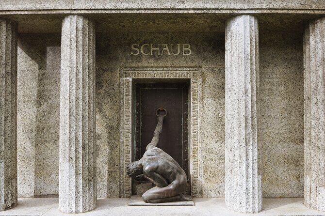 Private guided tour of the historic south cemetery in Leipzig - What Makes This Tour Special?