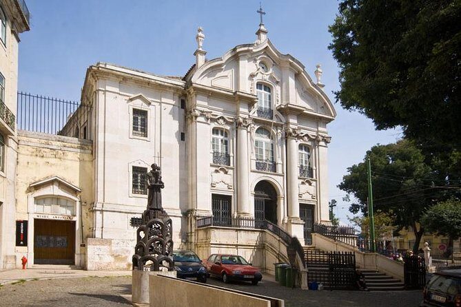Private guided tour to 7 Colinas and Belém in an electric Tuk Tuk with 4.5 hours. - Who Is This Tour Best For?