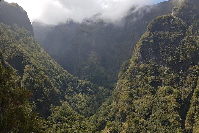 Private Guided Walk Levada Caldeirao Verde - Who Should Consider This Tour