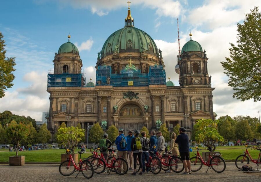 Private Highlights of Berlin Bike Tour - Breaking Down the Itinerary