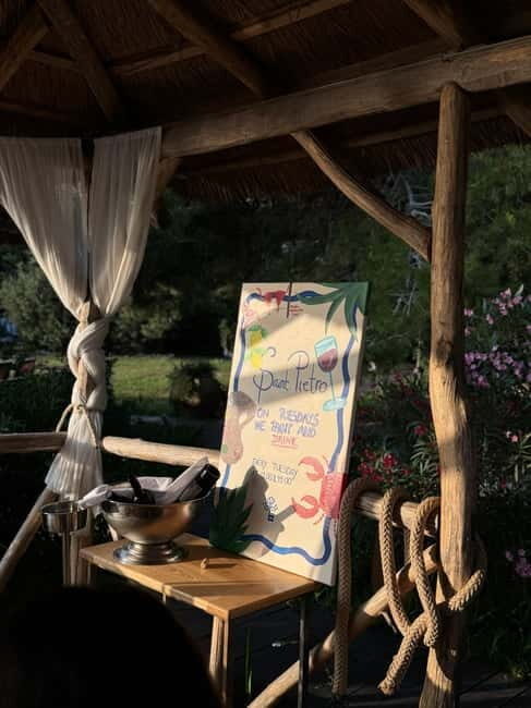 Private Island Escape: A Sunset Painting & Wine Experience - The Value of This Experience