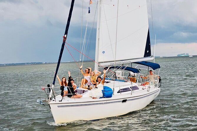 Private Luxury Yacht Charters, BYOB & Dolphins - The Satisfaction of the Reviews