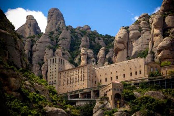 Private Montserrat, Gaudi and Modernism Day Trip from Barcelona - An In-Depth Review of the Montserrat, Gaudí and Modernism Day Trip