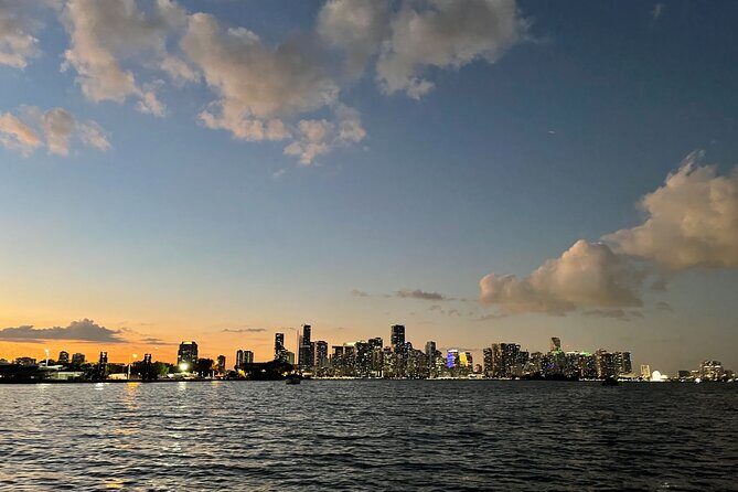Private Moon-Watch Boat Cruise in Fort Lauderdale - FAQs