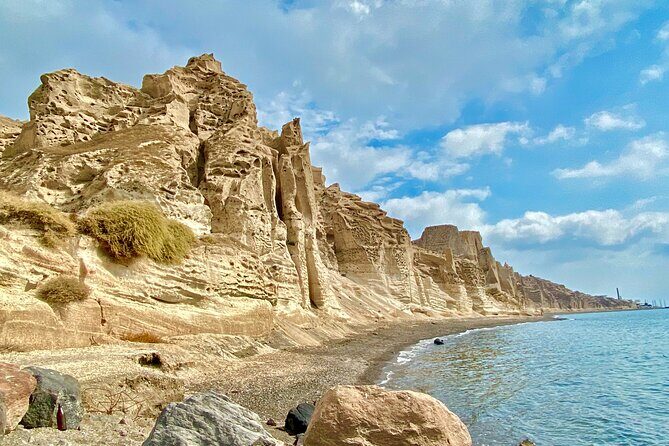 Private Santorini Island Tour with Hidden Gems & Local Secrets - What Makes This Tour Stand Out?