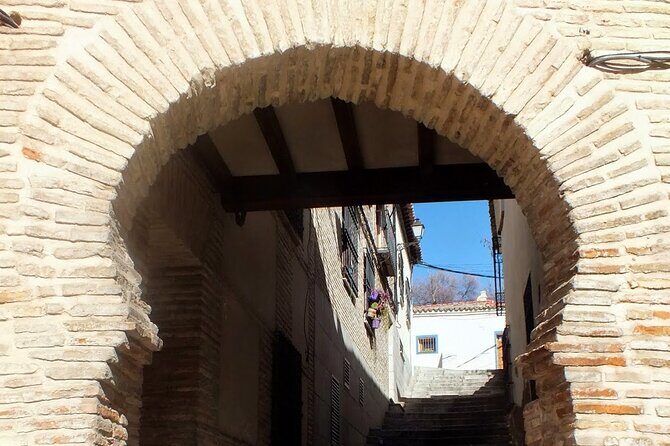 Private Shalom Jewish Tour of Toledo. Pickup option in Madrid - Why Travel With a Guided Private Tour?