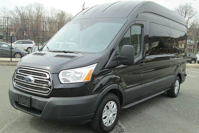 Private Shuttle Galveston to Hobby Airport (HOU) For 10 Travelers - Who Should Consider This Service?
