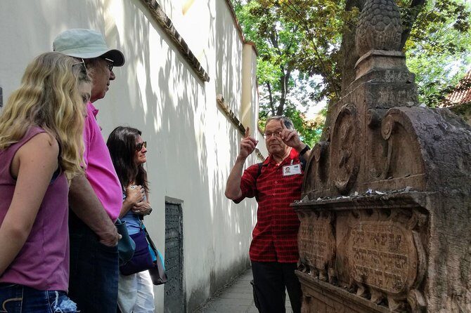 Private Stories of Jewish Prague Walking Tour - Exploring the Synagogues and Other Key Sites