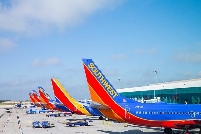 Private SUV Transfer Galveston to Hobby Airport for 6 People - Luggage and Capacity