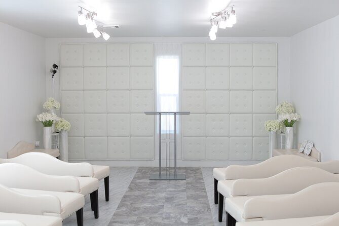 Private Tour by Limousine of Las Vegas' Chapel Row - The Itinerary: What to Expect