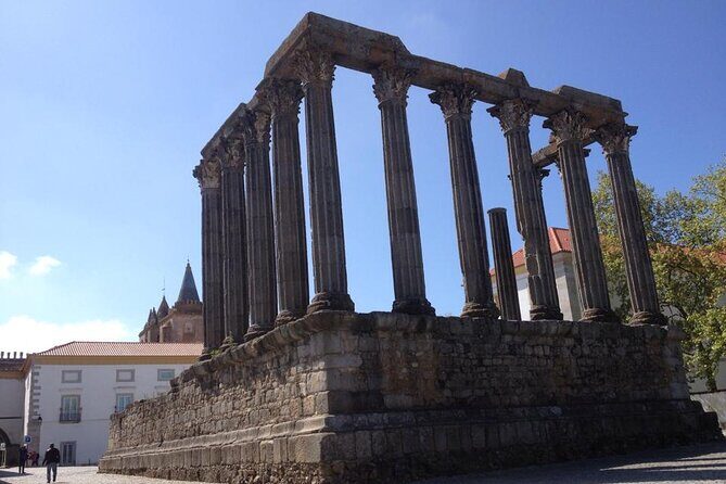 Private Tour in Evora and Monsaraz with Wine Tasting - The Value of This Tour