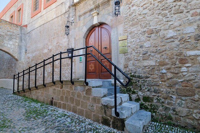 Private Tour in The Jewish Quarter & Grand Master's Palace - Itinerary Breakdown: What You Can Expect